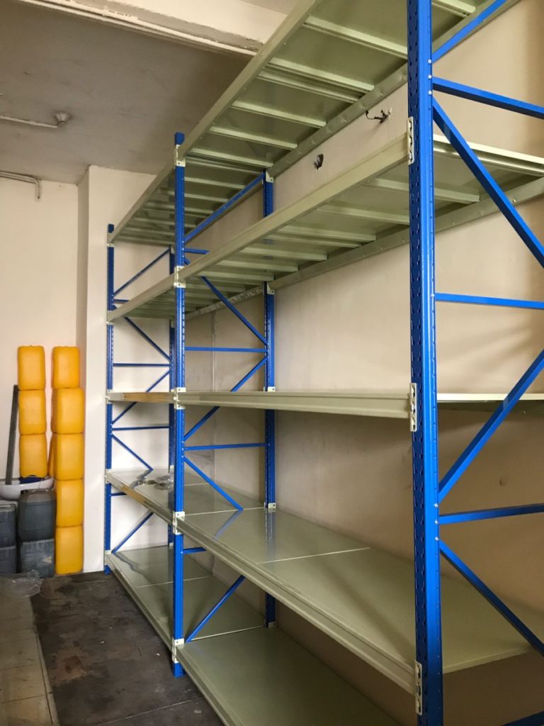 RAK GUDANG BESI MEDIUM DUTY RR-500 T.300 – KAPASITAS 500 KG