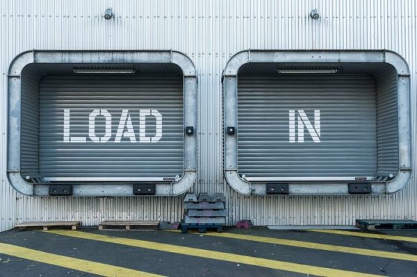 LOADING DOCK ARTINYA ADALAH? - RAK GUDANG BESI SUSUN SIKU LUBANG - RAK ...